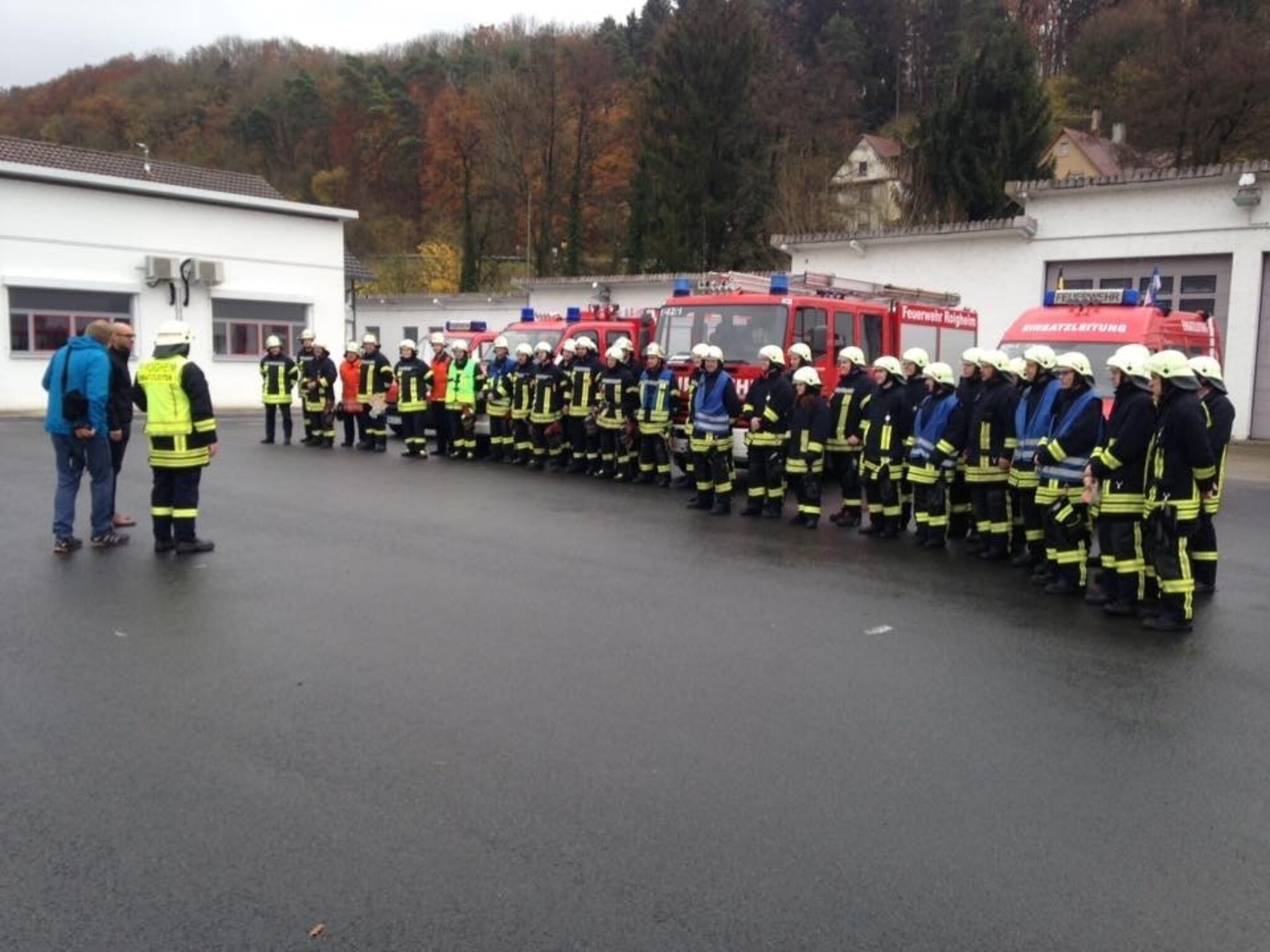 Grossübung der Feuerwehr in der Firma Pucaro - Möckmühl