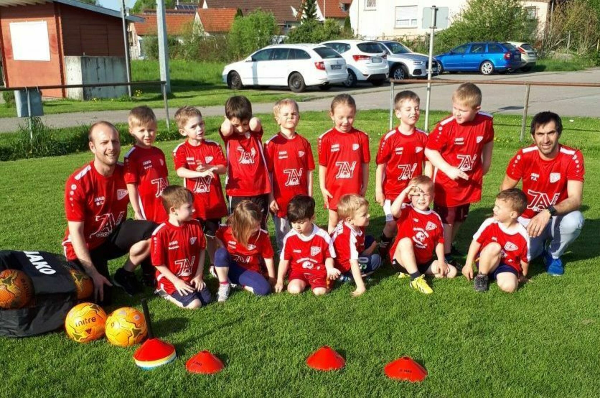 Neue Trainings-T-Shirts für Fußball-Bambini des TB Richen - Eppingen