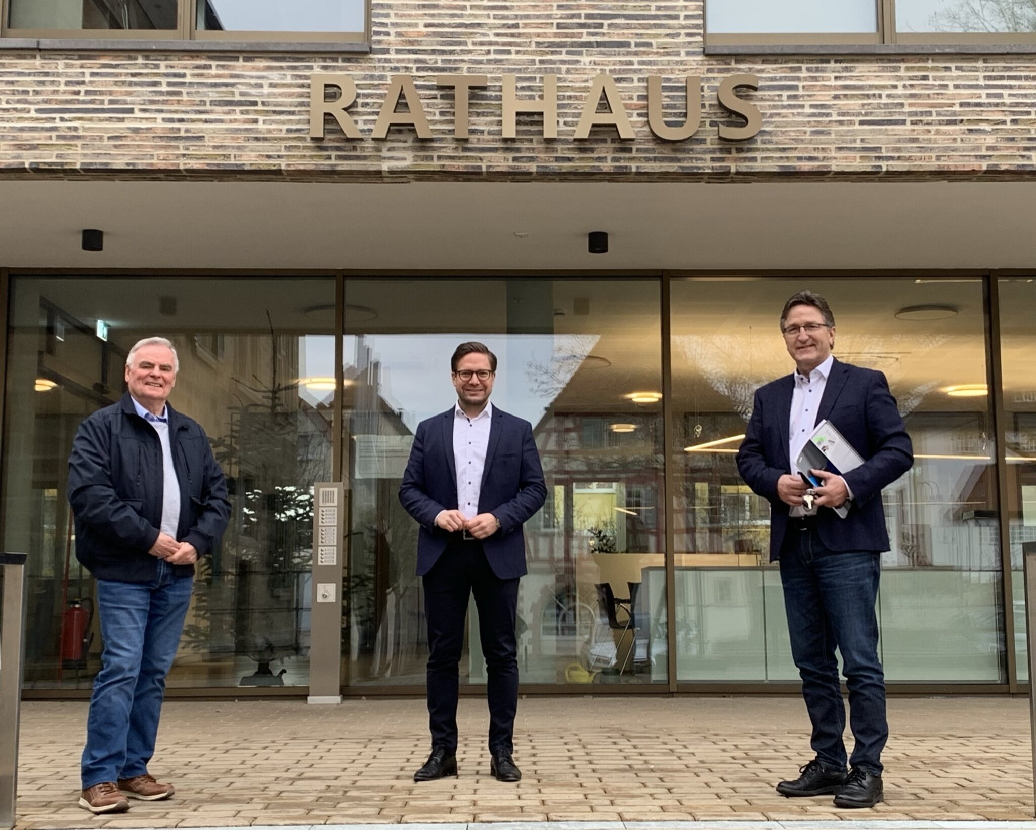 CDU-Bundestagskandidat Fabian Gramling im Gespräch mit Bürgermeister ...