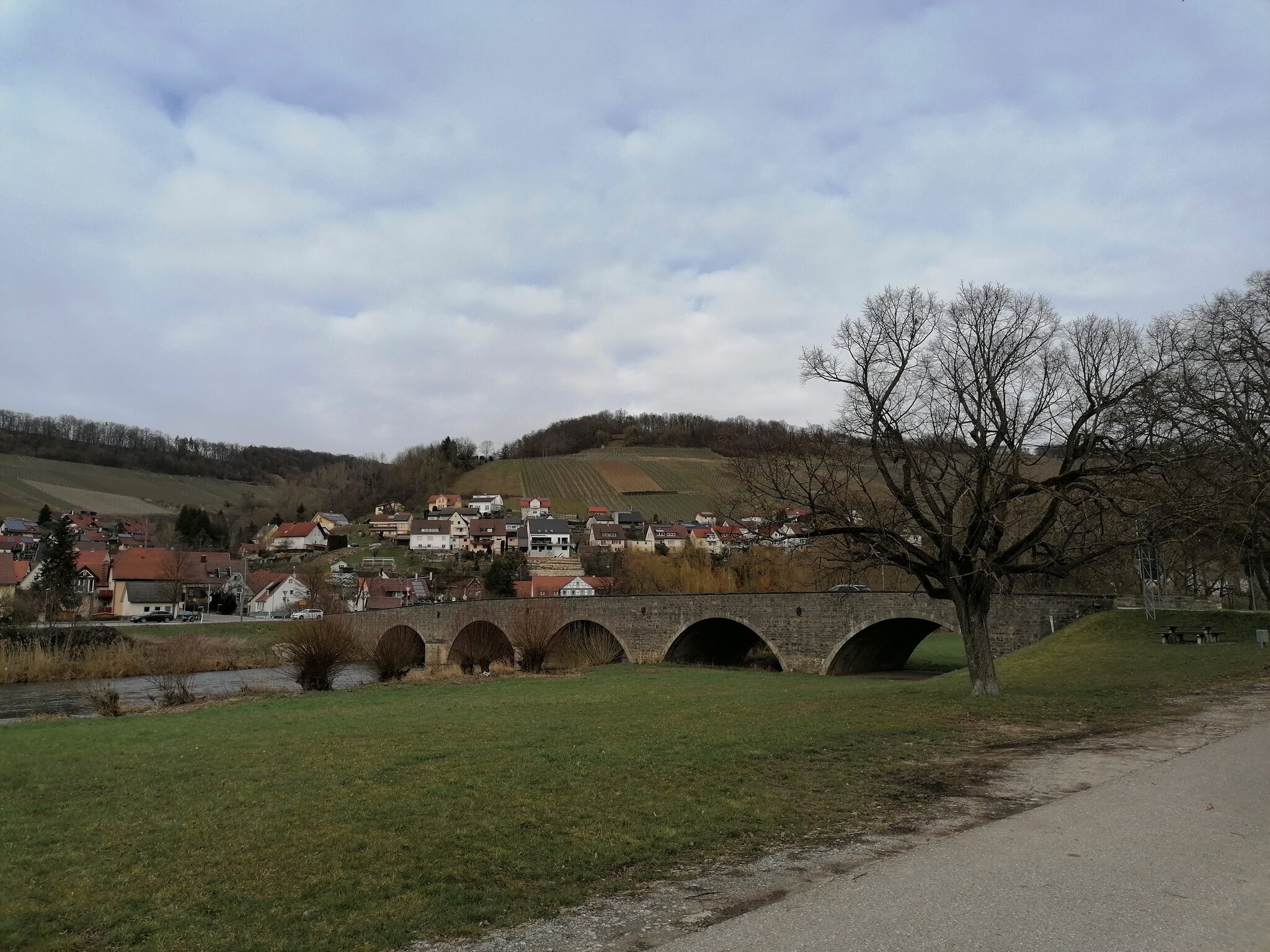 Der historischer Weindorf Criesbach im Kochertal - Öhringen