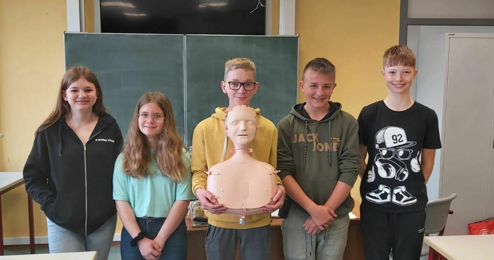 Hellbergschule Eppingen: Neues aus dem Unterricht: Siebtklässler üben Erste-Hilfe-Maßnahmen ...