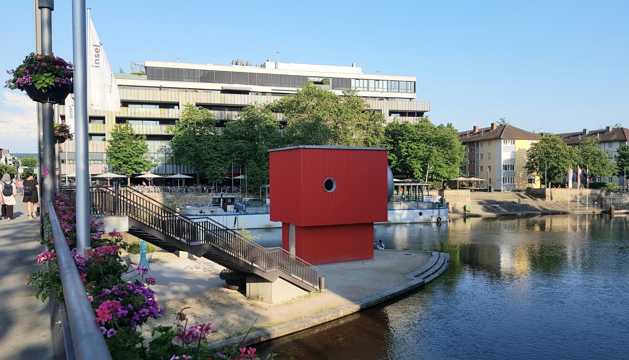 Moderne Kunst: Das One Man House am Neckar in Heilbronn - Heilbronn