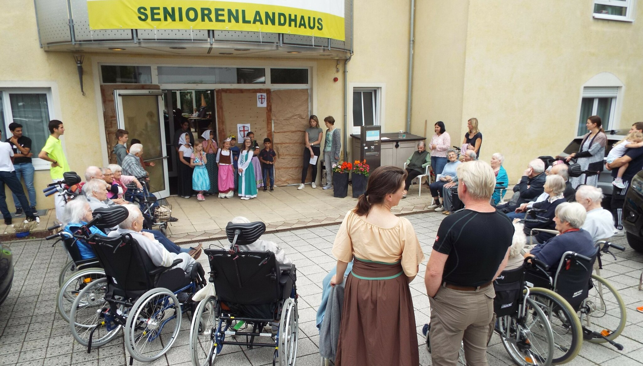 Der Abstatter Ferienexpress mit den „Weibern von Weinsberg“ - Abstatt