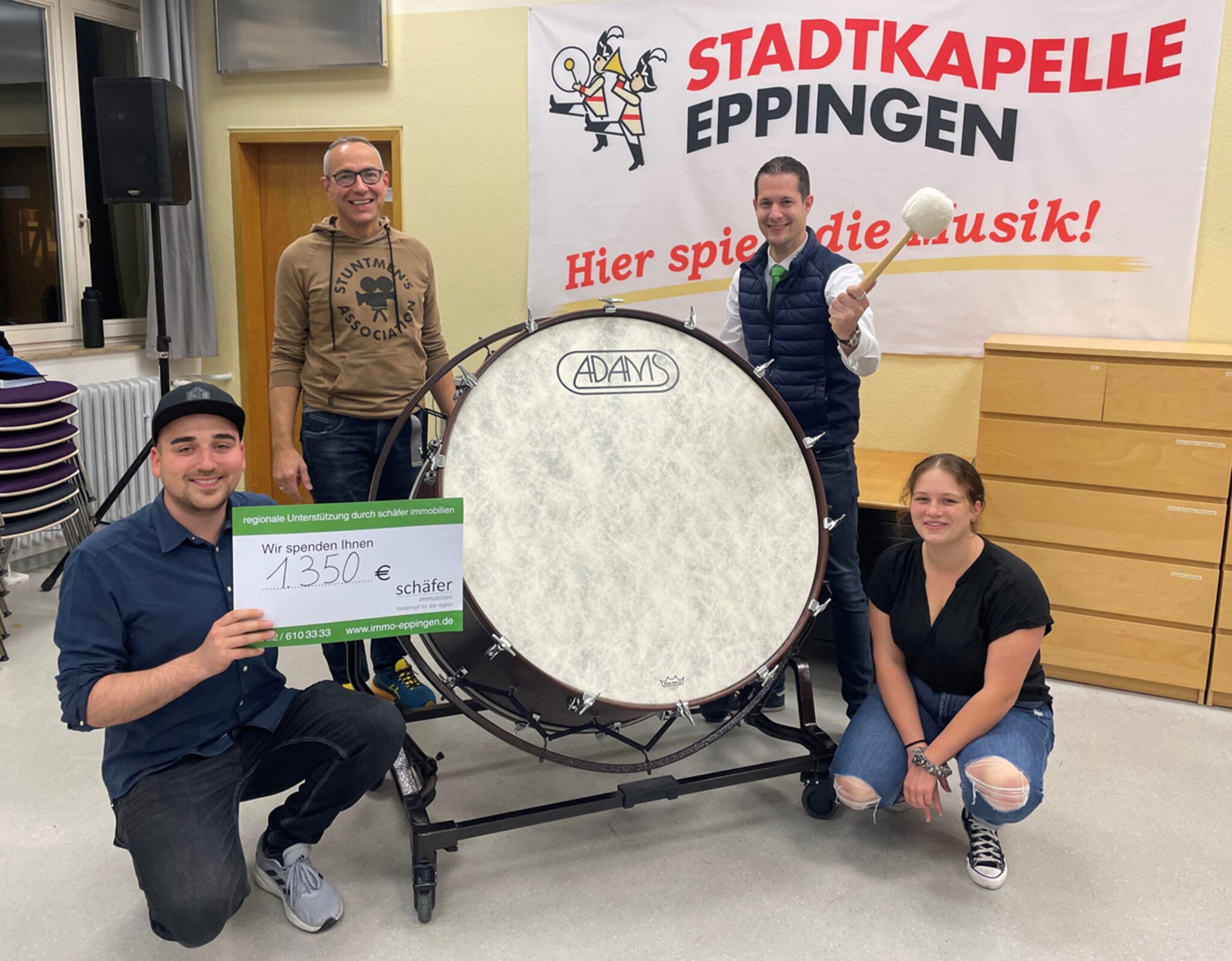 Stadtkapelle Eppingen: Spendenübergabe mit Schäfer Immobilien - Eppingen