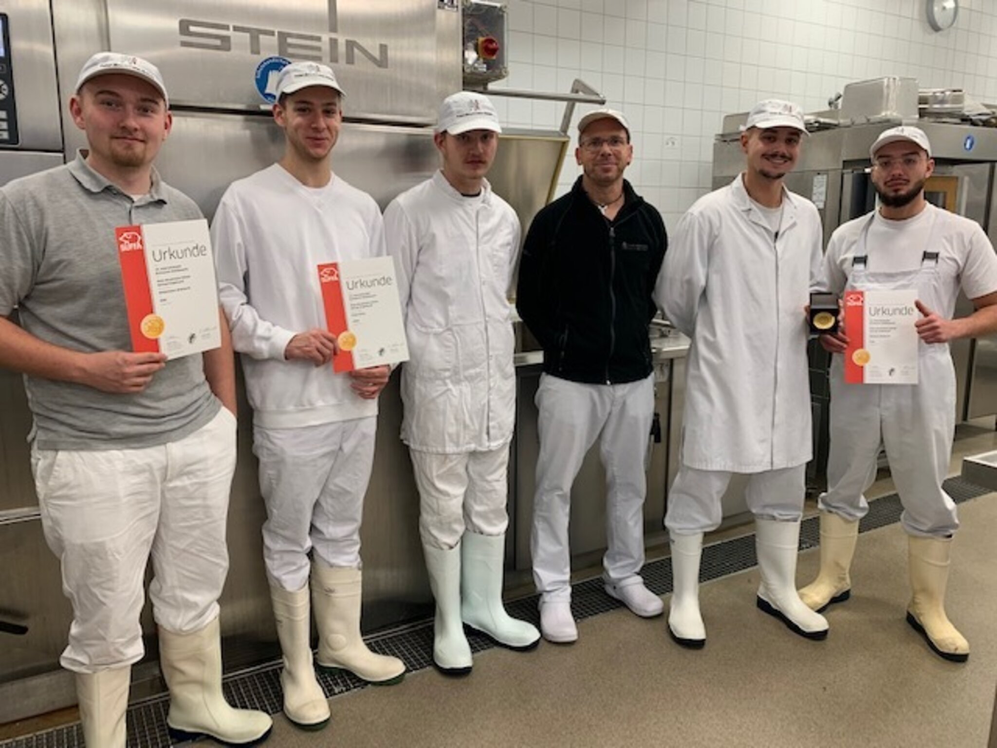 Medaillen für Fleischer Azubis: Gold und Silber für Fleischer Azubis ...