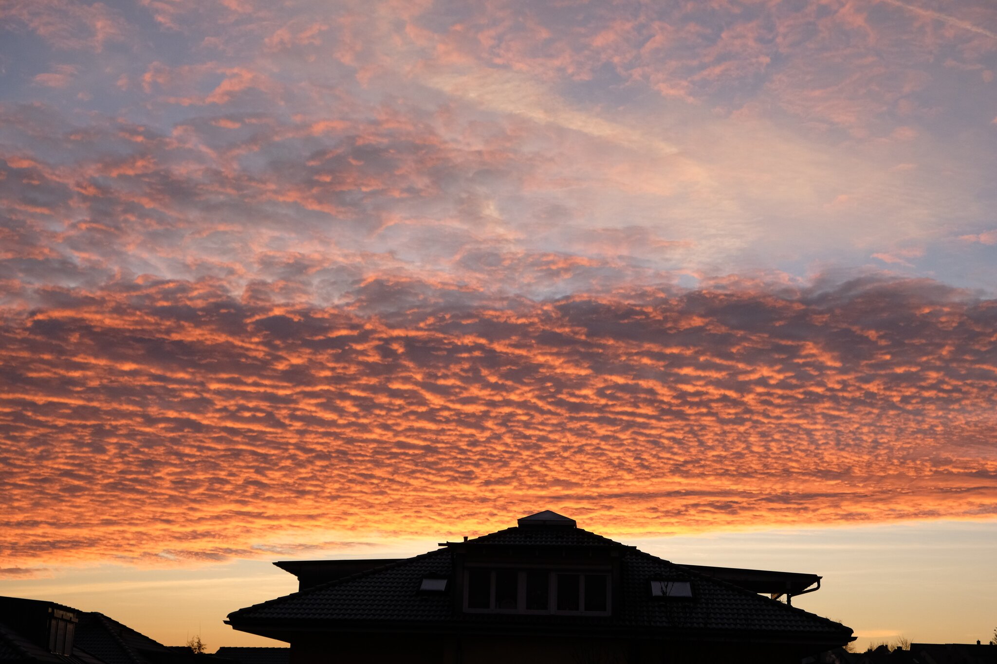 Sonnenaufgang: Flein am 19. Dezember 2023 - Flein