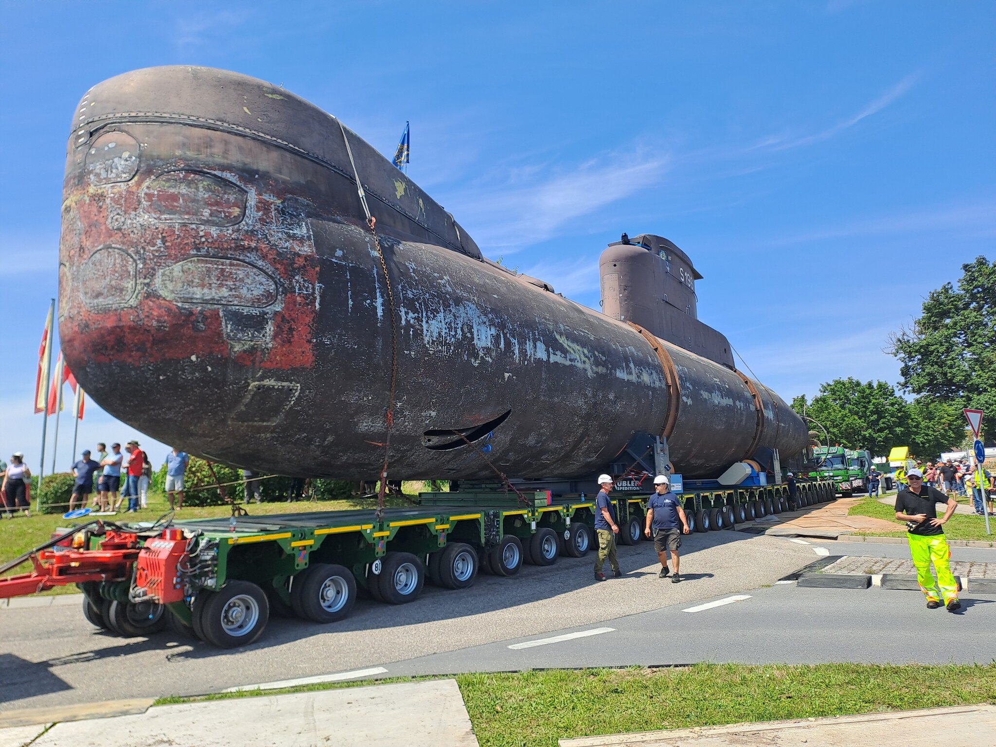 U17 rollt durch Bad Rappenau: U-Boot-Faszination im Kraichgau - Heilbronn