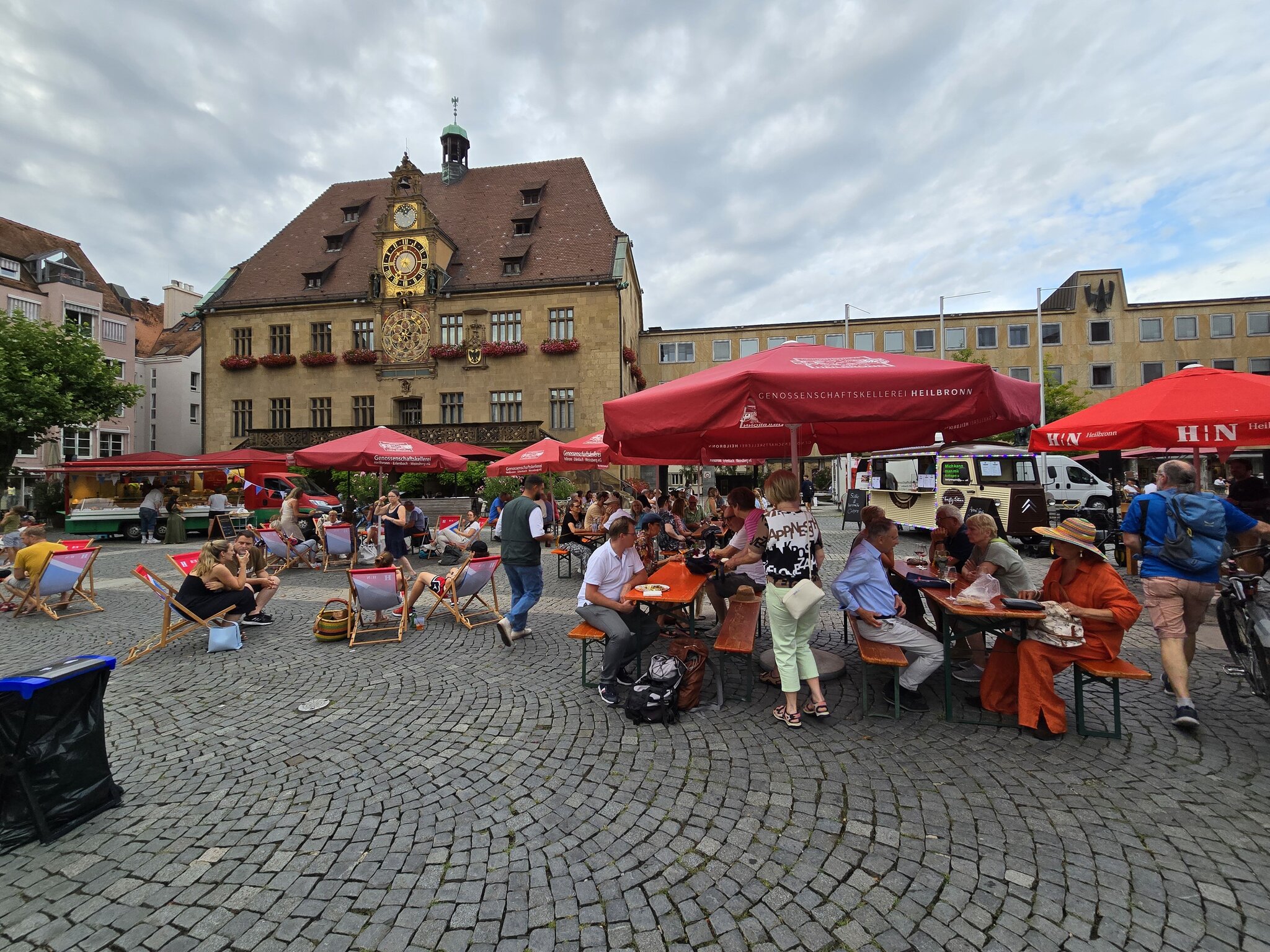 HEILBRONNER ABENDMARKT: Marktvergnügen mit Musik, Genuss und netten Leuten - Heilbronn