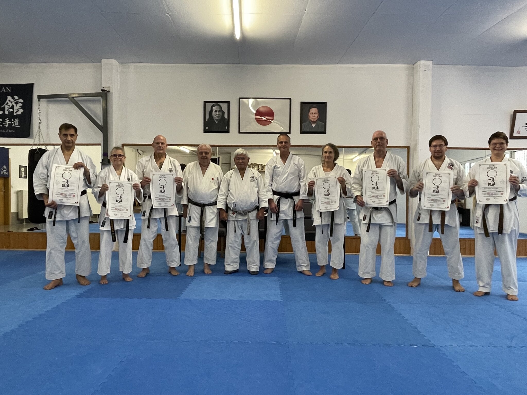 Karate Dan-Prüfung: Stolze Karateka erreichen Meistergrade - Heilbronn