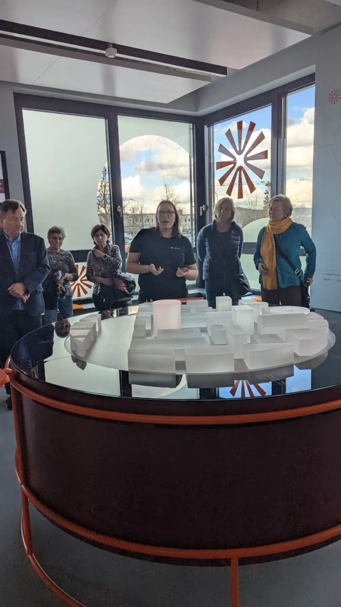 TGB-Mitglieder im Innovationspark: Blick hinter die Kulissen des IPAI ...