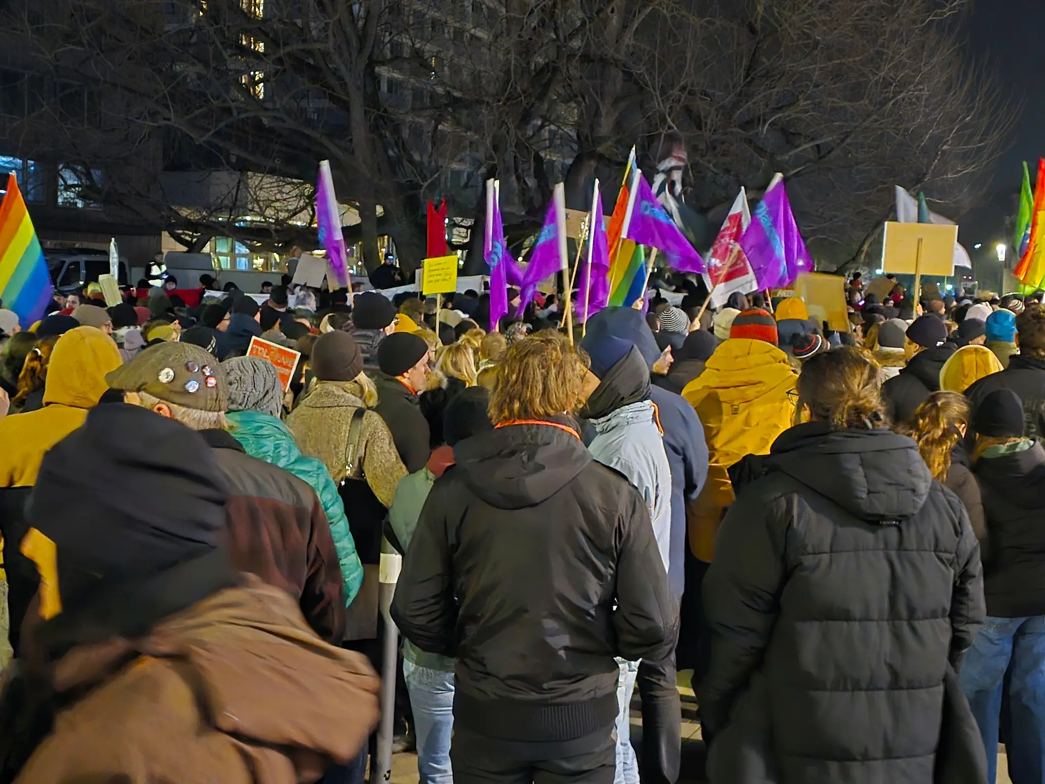 AFD WAHLKAMPFVERANSTALTUNG IN HEILBRONN: Proteste am Abend vor dem ...