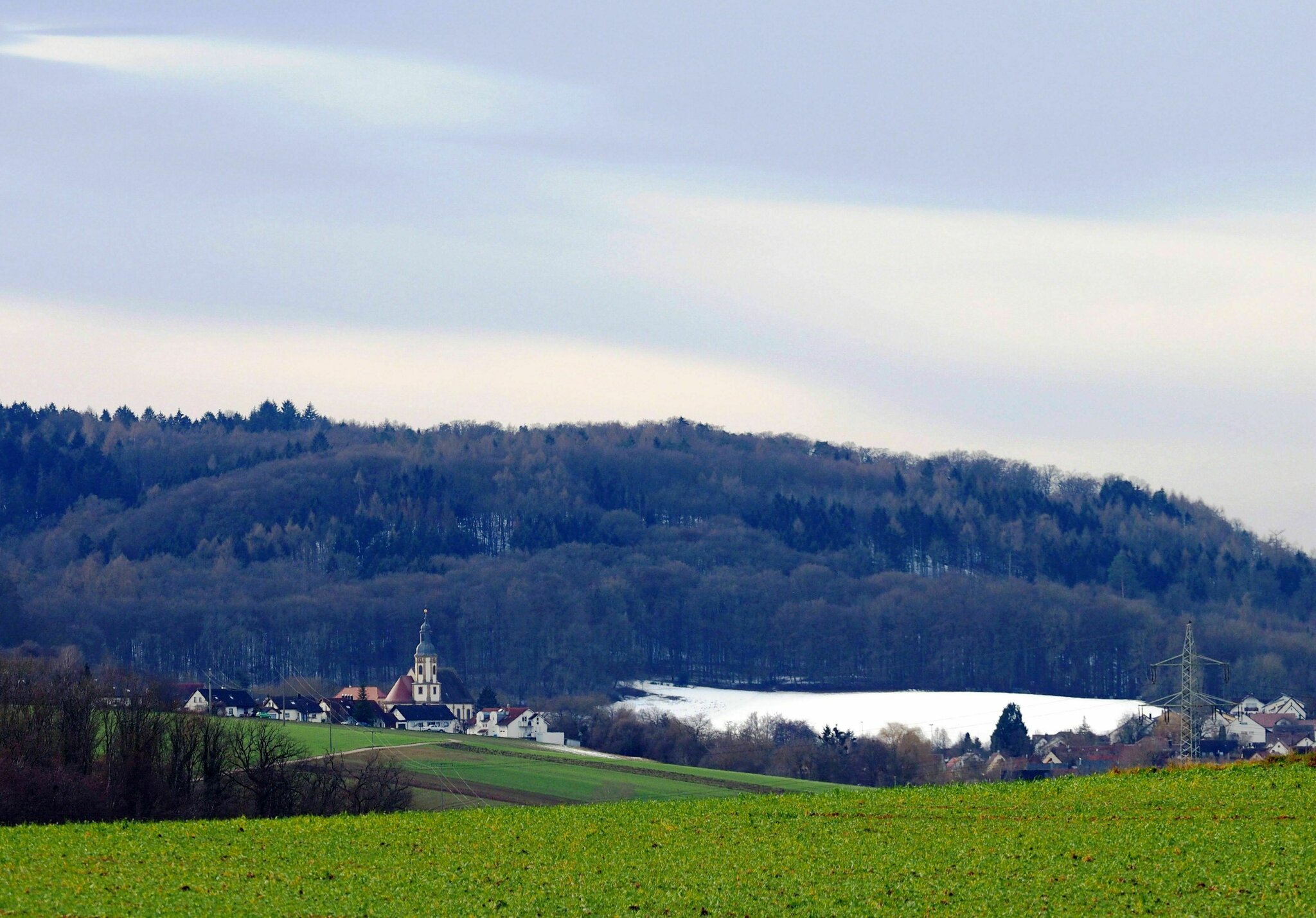 Landschaftlich eingebunden - Dahenfeld