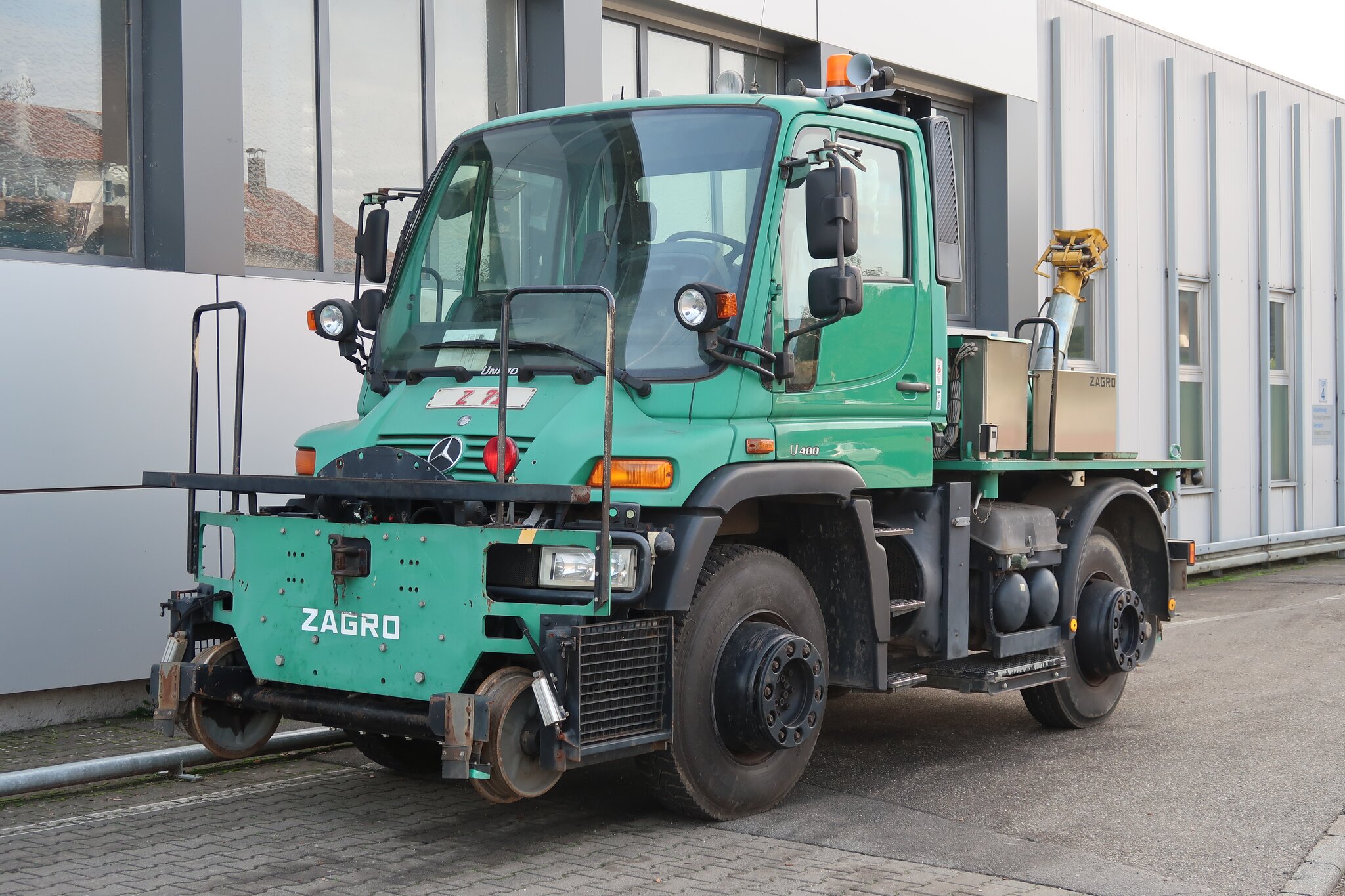 Unimog auch für Bahngleise.
