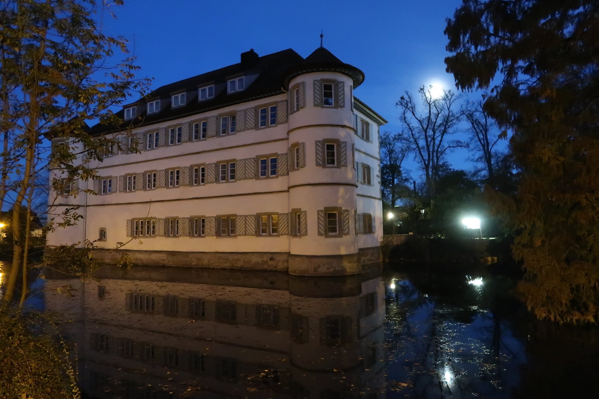 Das Wasserschloß.