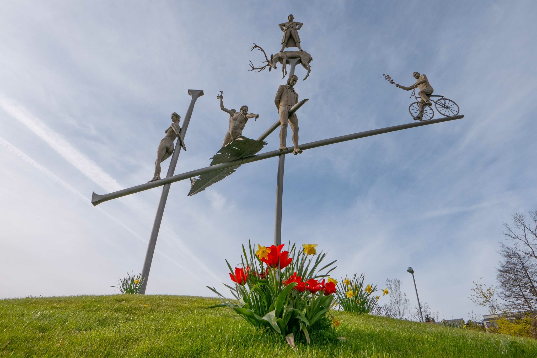 Blütenpracht am Hölderlin Kreisel in Lauffen